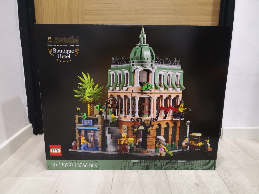 Lego 10297 Modular Boutique Hotel, Hobbies & Toys, Toys & Games on ...