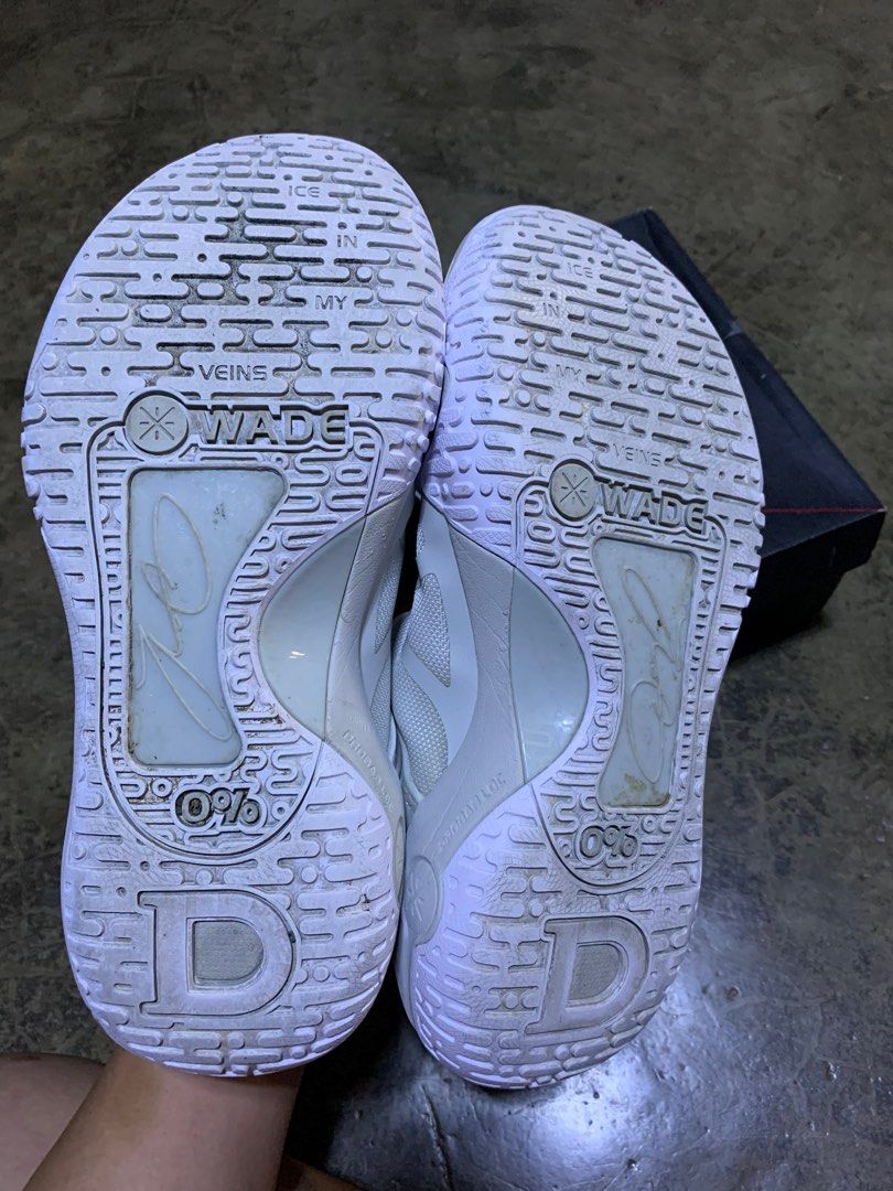 Lining Wade DLO Ice Blood V2 “350”, Men's Fashion, Footwear, Sneakers ...