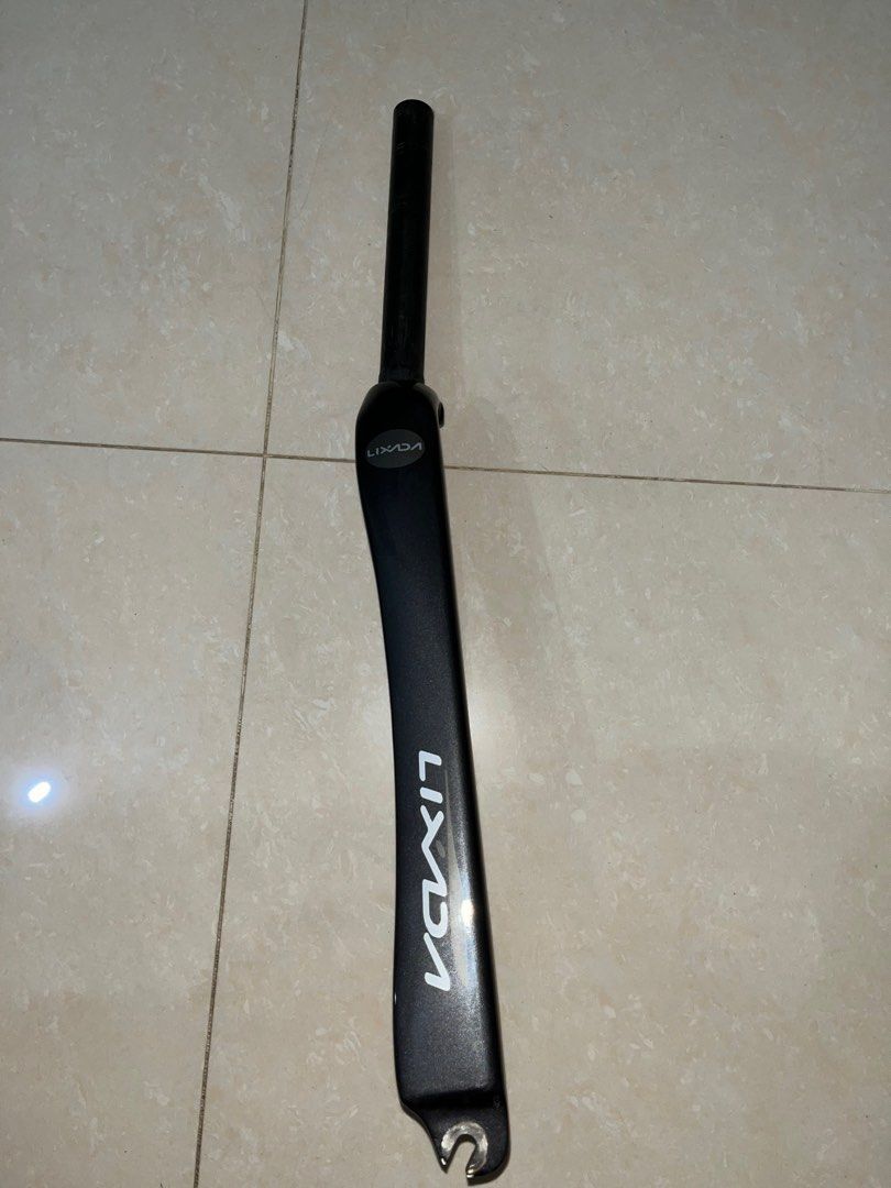 Lixada carbon fork, Sports Equipment, Bicycles & Parts, Parts ...