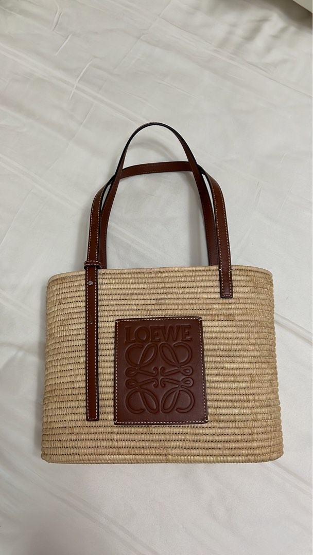 Loewe square basket bag in raffia and calfskin, Women's Fashion, Bags ...