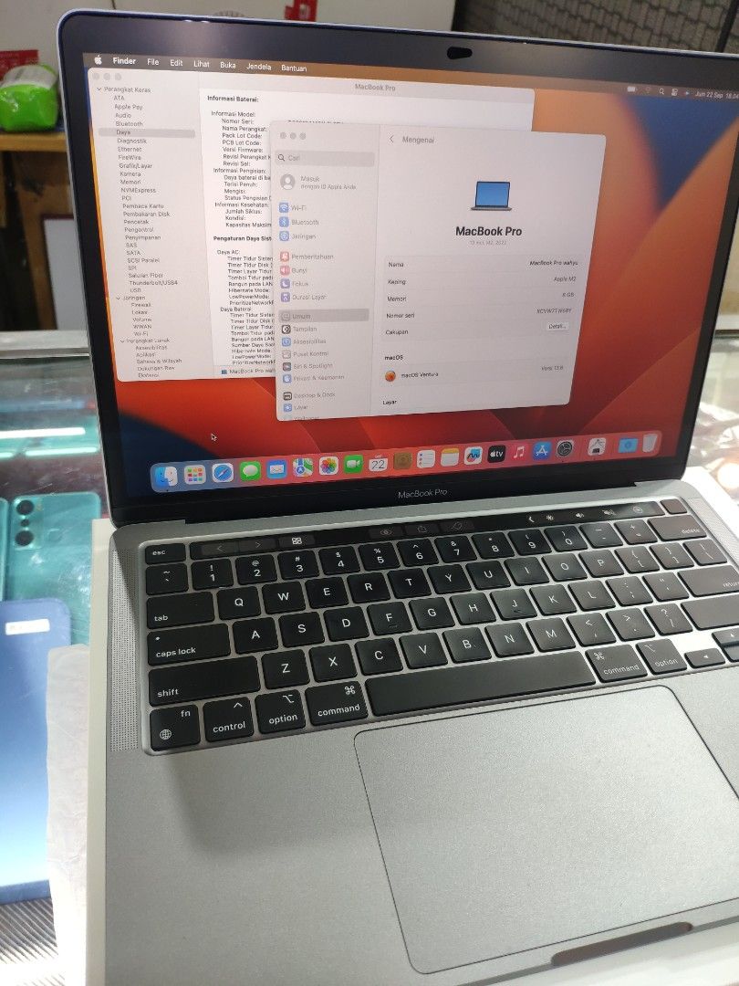 Macbook Pro m2 256 gb 13 inch ex inter cc 7, Elektronik, Komputer ...