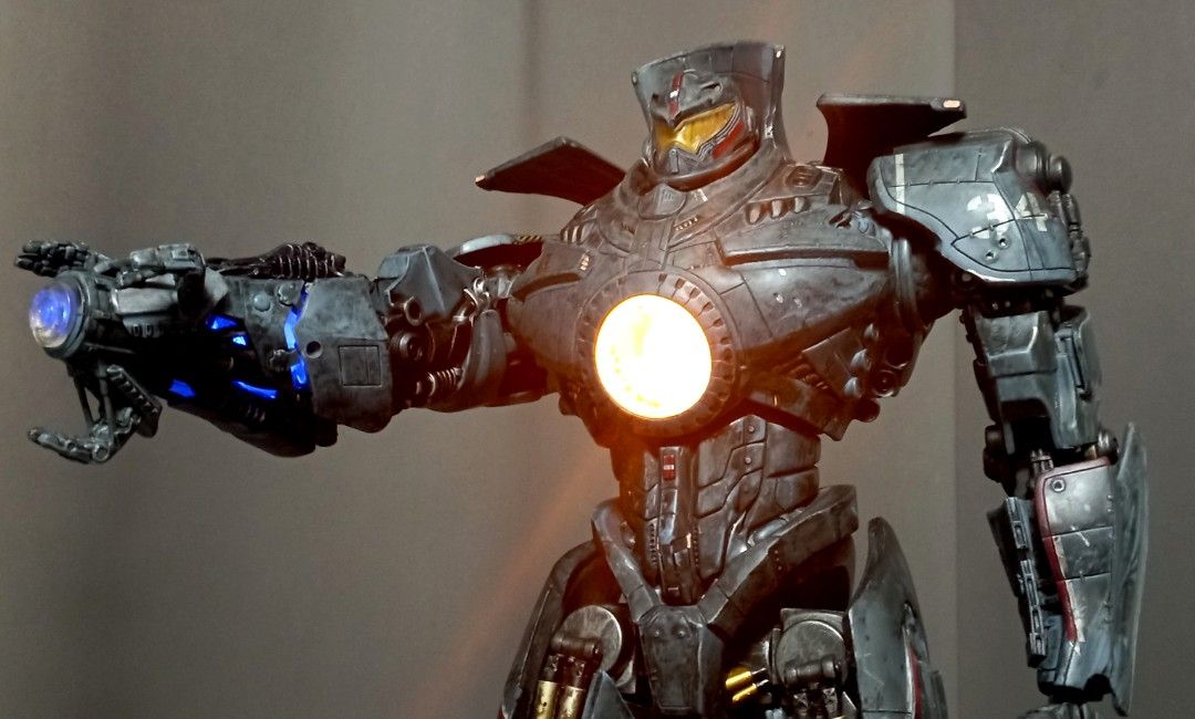 Neca Pacific Rim Gypsy Danger 18" Version 2, Hobbies & Toys, Toys ...