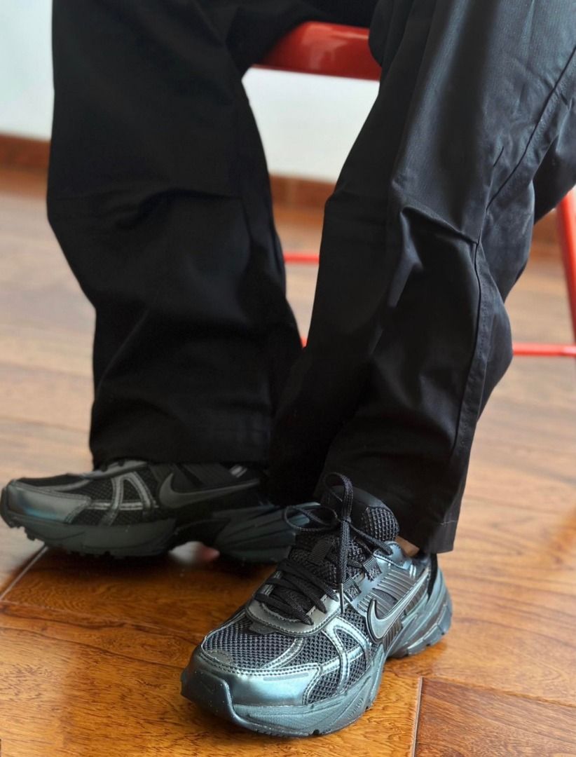 Nike V2K Black, Men's Fashion, Footwear, Sneakers on Carousell