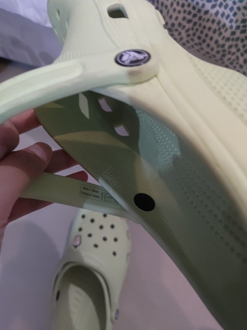 Original Celery Crocs M10/W12, Men's Fashion, Footwear, Slippers ...