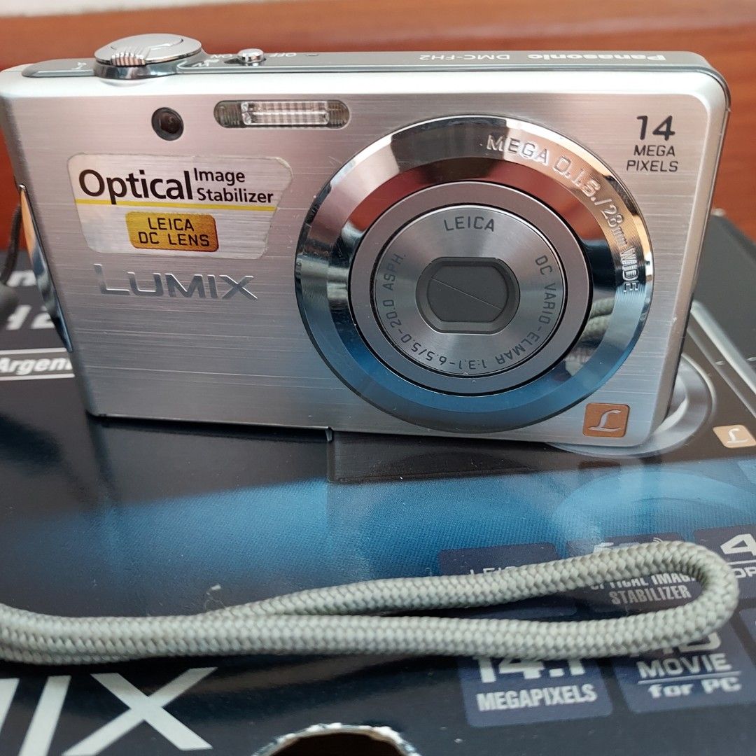 PANASONIC SILVER/ARGENT LUMIX FH2 DIGITAL CAMERA!, Photography, Cameras ...