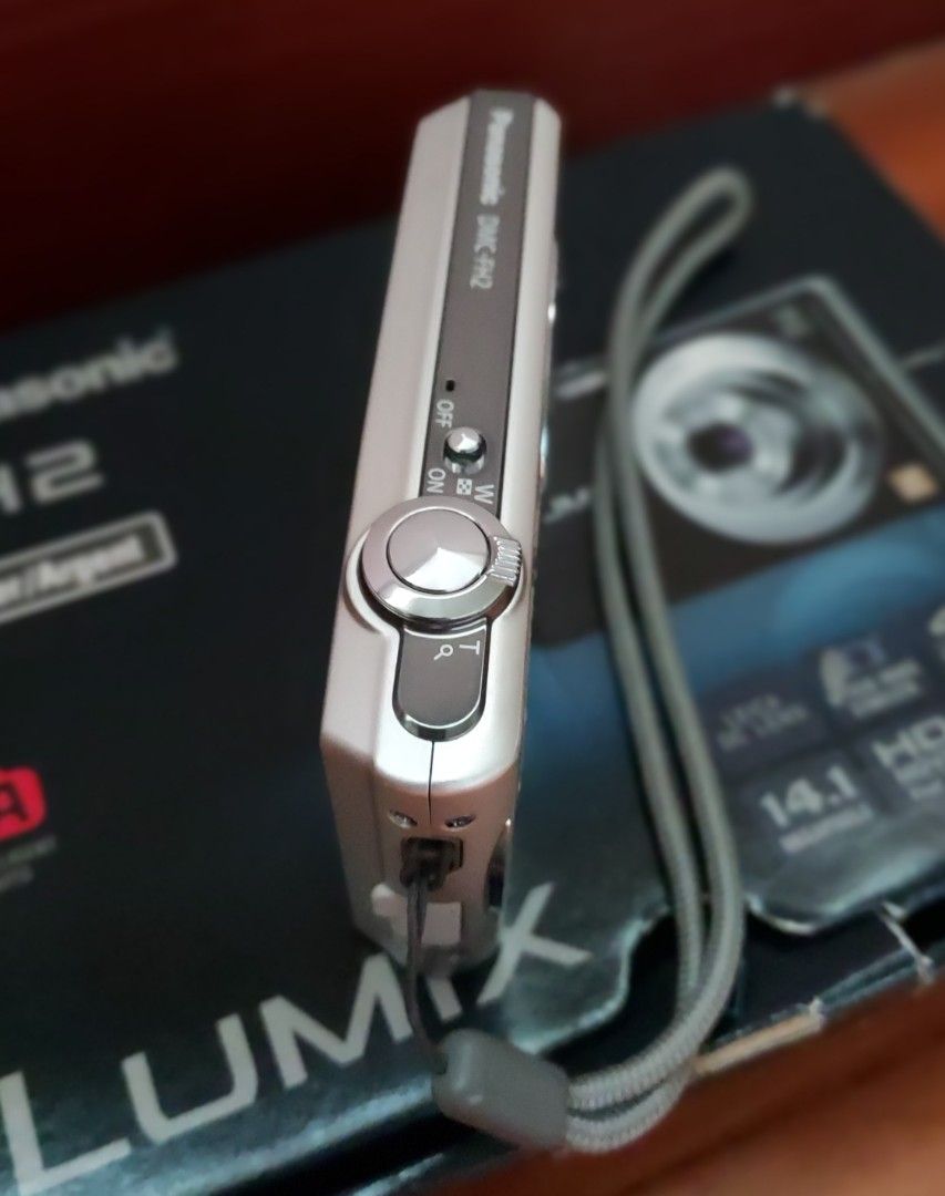 PANASONIC SILVER/ARGENT LUMIX FH2 DIGITAL CAMERA!, Photography, Cameras ...