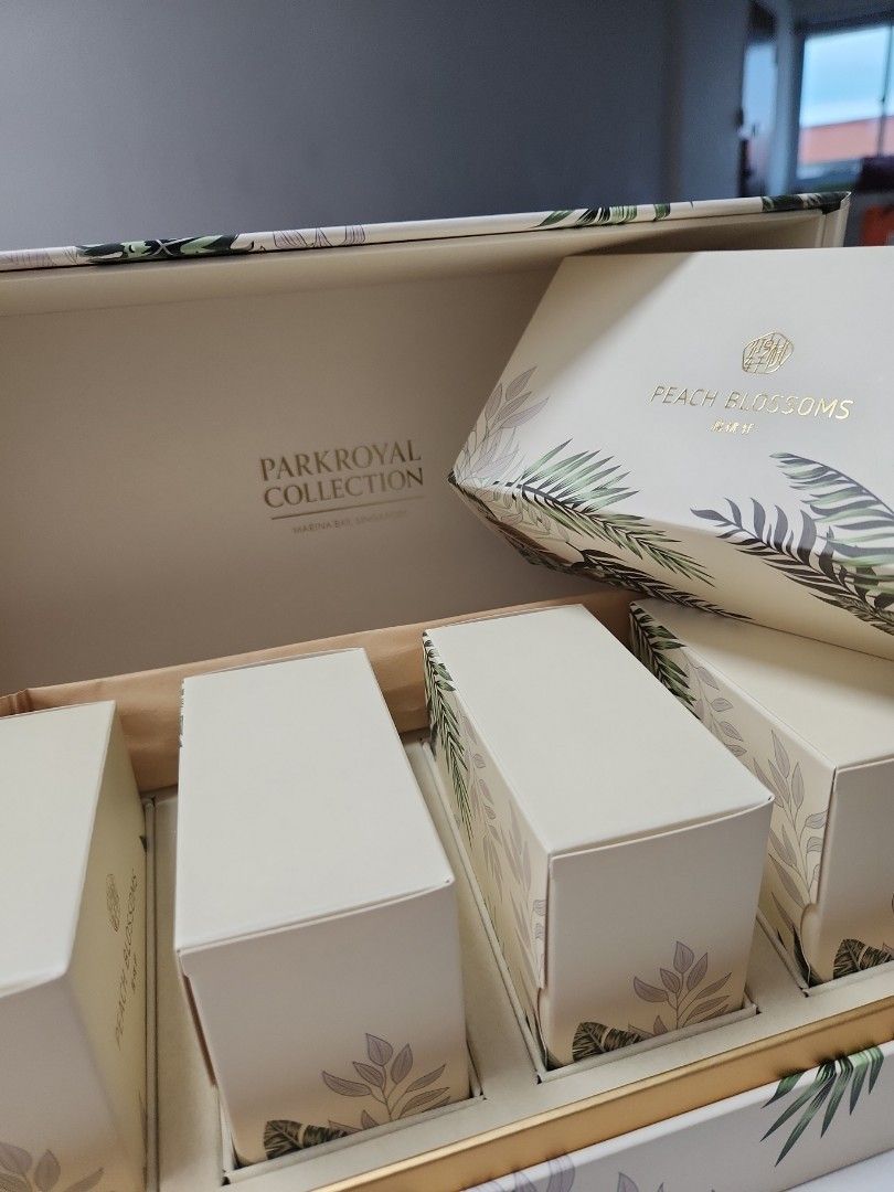 Parkroyal Marina Bay Mooncake, Food & Drinks, Gift Baskets & Hampers on ...