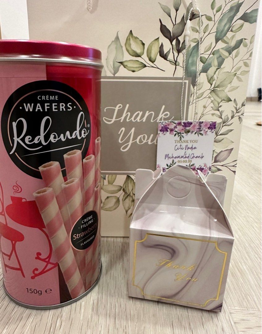 Redondo Wafer Tin Berkat, Food & Drinks, Gift Baskets & Hampers on ...