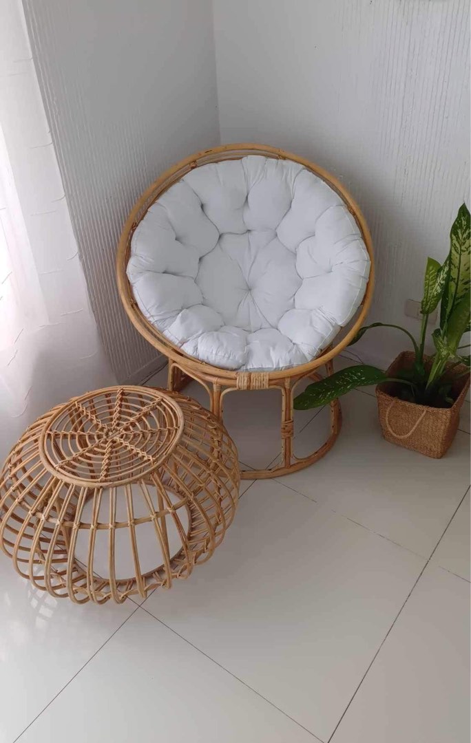 Round rattan papasan chair with cushion and ottoman / side table ...