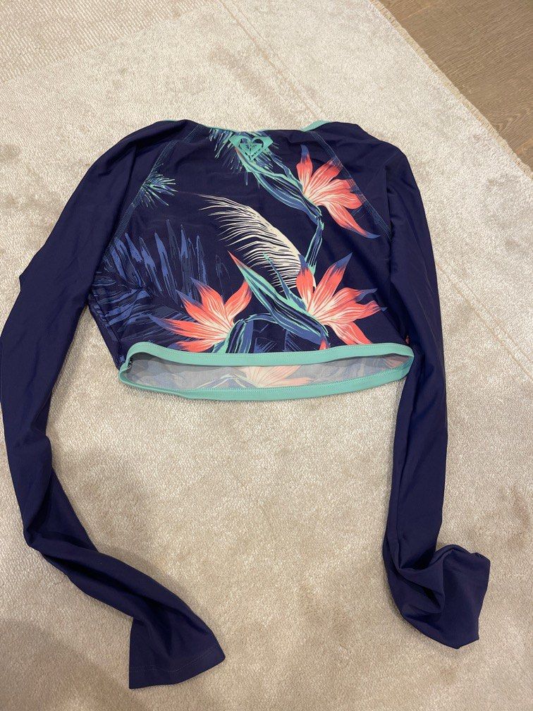 ROXY cropped rash guard, Women's Fashion, Swimwear, Rash guard on Carousell