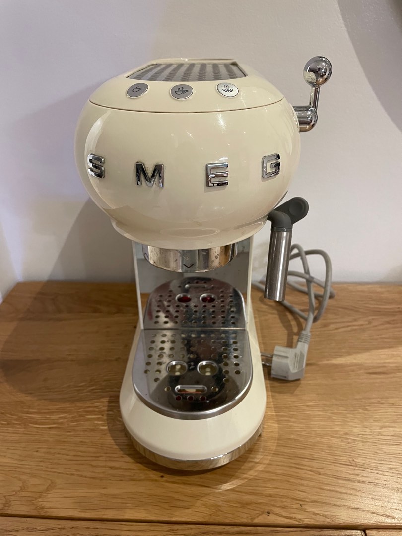 Smeg espresso machine, TV & Home Appliances, Kitchen Appliances, Coffee ...