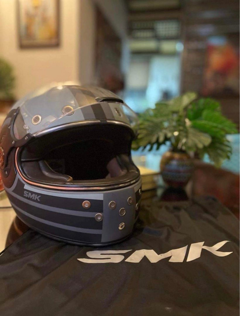 SMK retro ranko full face helmet, Motorbikes, Motorbike Parts ...