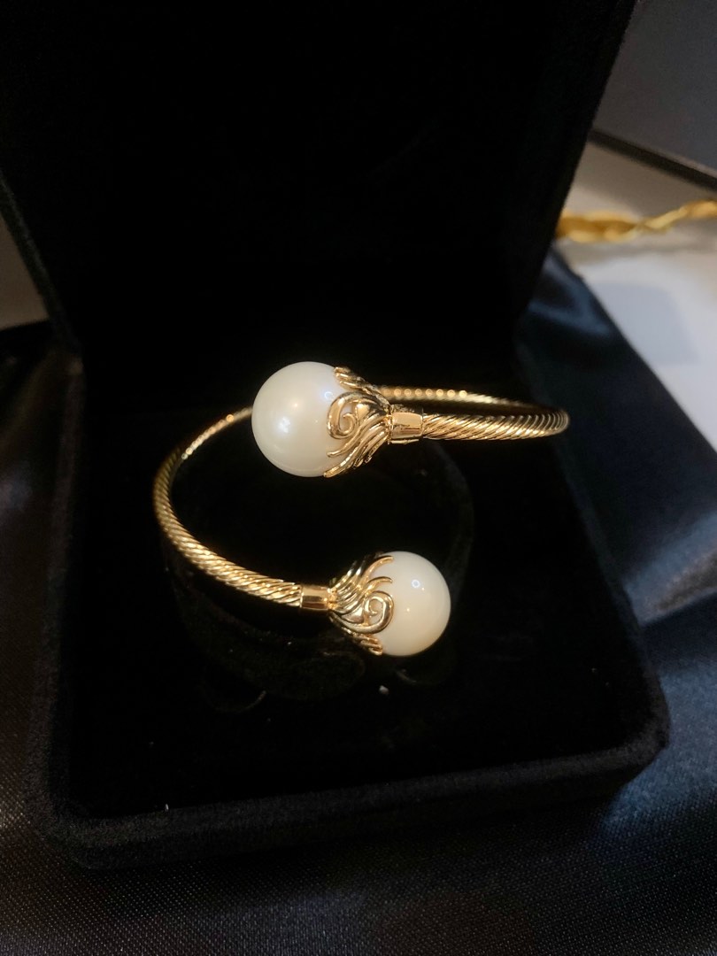 South Sea Pearl Bangle ( 2 Lustrous Pure White) Vermeil Setting (100%Authentic), Women's Fashion ...