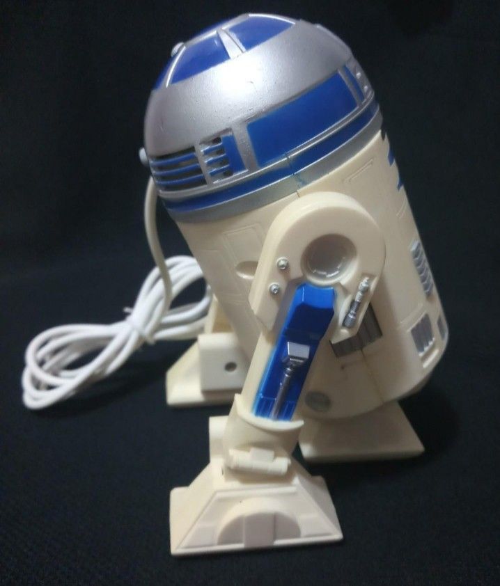 Star Wars R2D2 Vacuum Desktop Cleaner, Hobbies & Toys, Collectibles ...