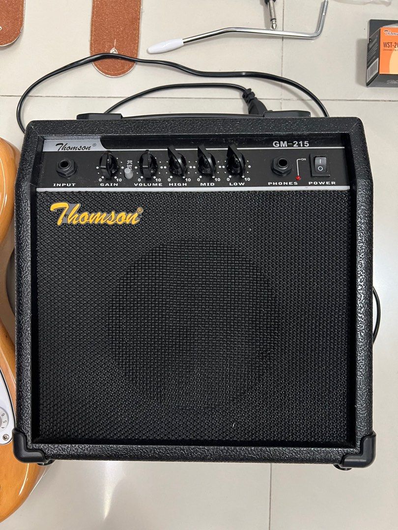 Thomson Stratocaster Electric Guitar, Hobbies & Toys, Music & Media ...