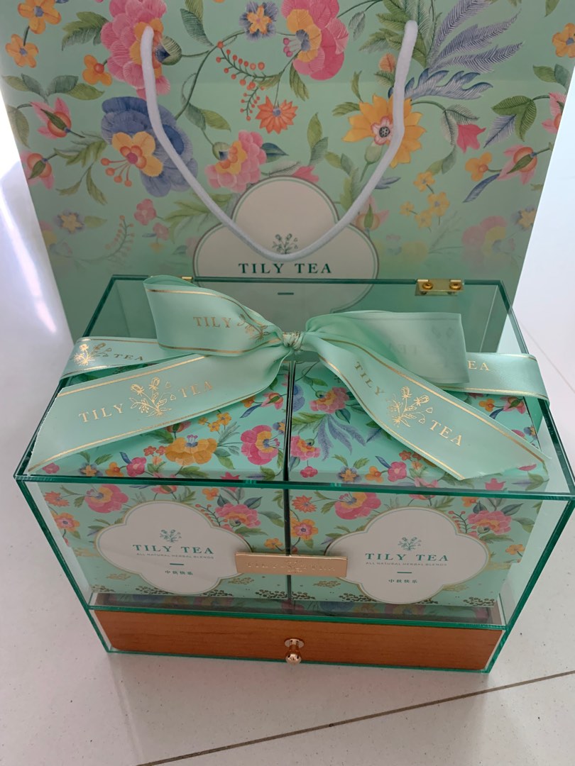Tily Tea Mid-Autumn Blessings Box, Food & Drinks, Gift Baskets ...