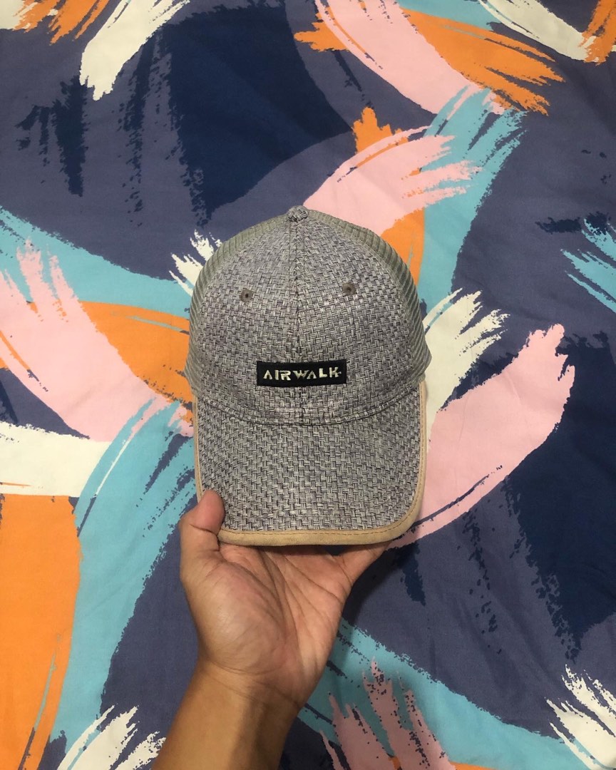 Topi airwalk anyaman, Fesyen Pria, Aksesoris, Topi di Carousell