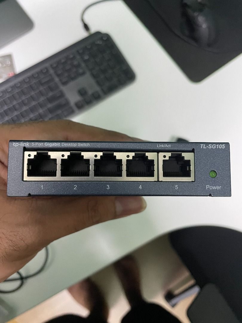 TP Link TL SG Desktop Switch 電腦科技 電腦周邊及配件 Wifi及上網相關產品 Carousell