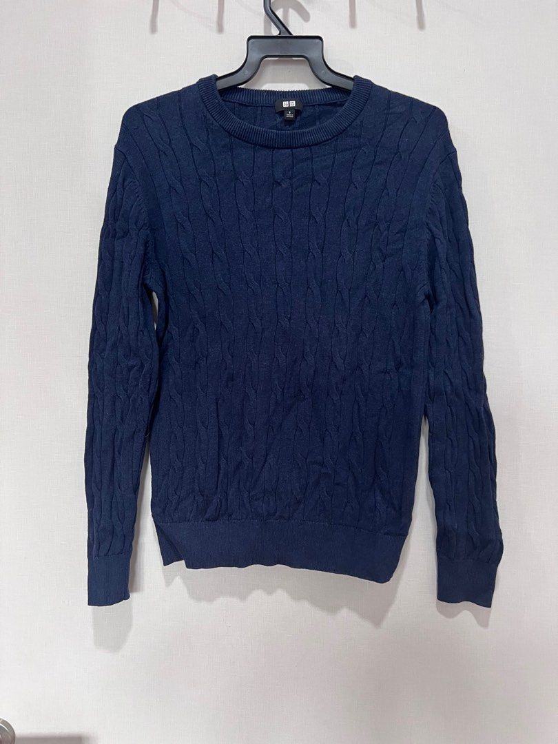 UNIQLO navy blue sweater, Men's Fashion, Coats, Jackets and Outerwear ...