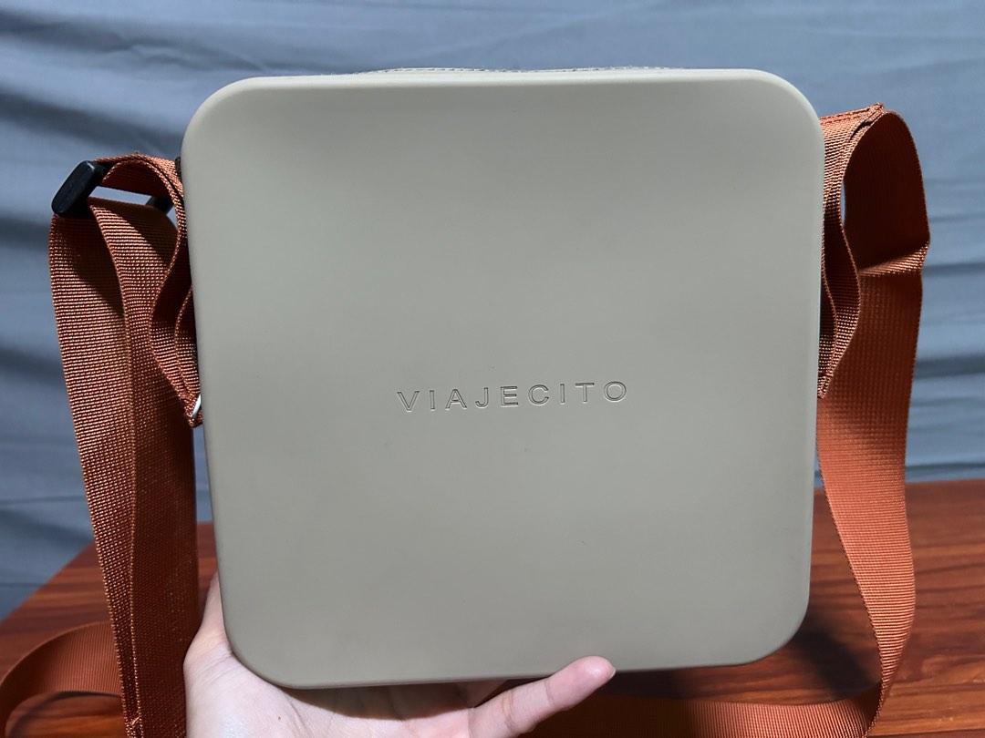 Viajecito Splashkit XL with Sports Strap, Women's Fashion, Bags ...