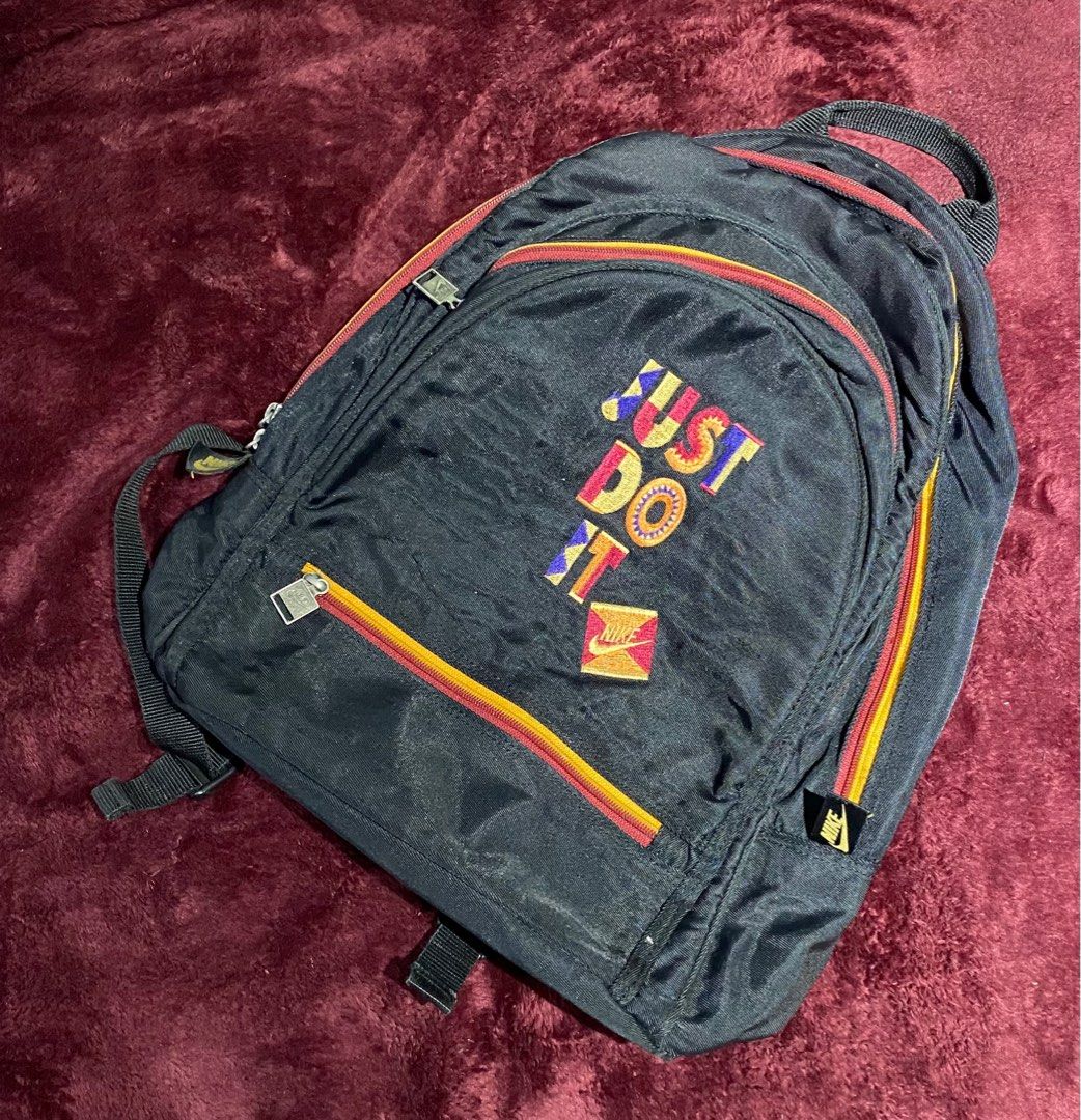 Vintage Nike Backpack, Men's Fashion, Bags, Backpacks on Carousell