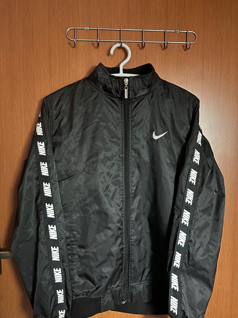 Vintage Nike jacket, Women's Fashion, Coats, Jackets and Outerwear on ...