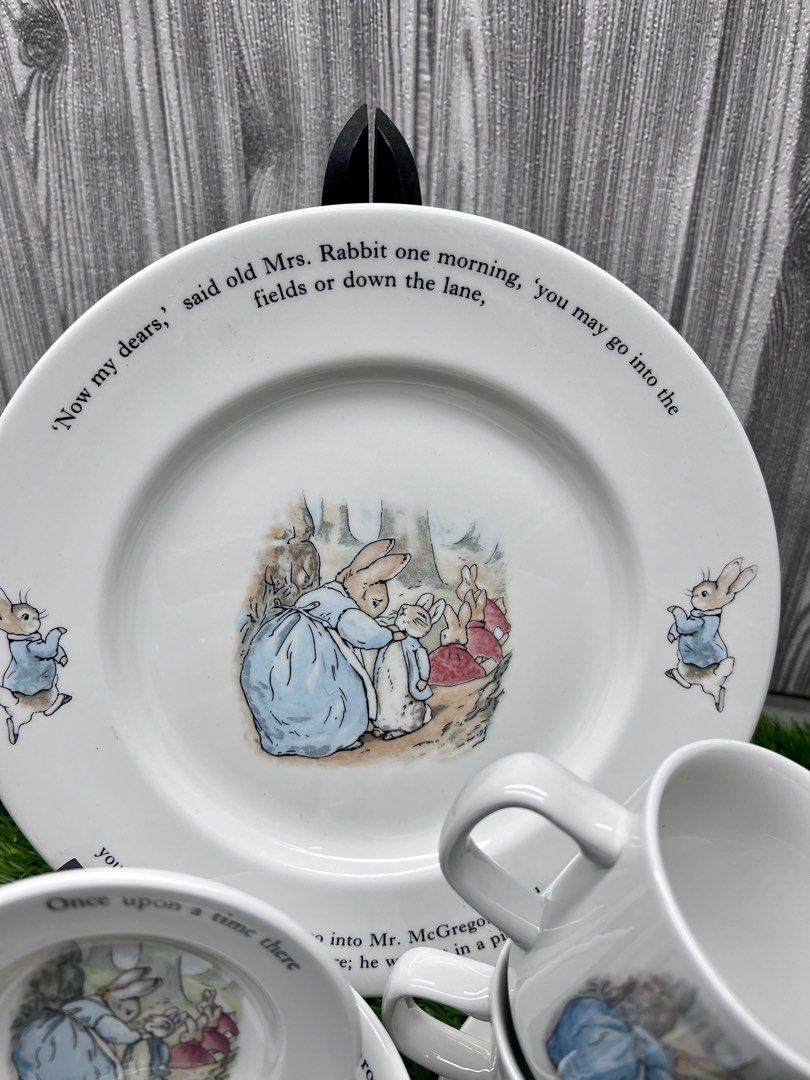 Wedgwood of etruria & barlaston peter rabbit miniature tea set ...