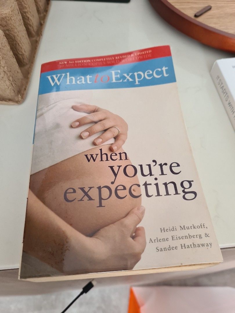 What to expect when you're expecting Book, Hobbies & Toys, Books ...