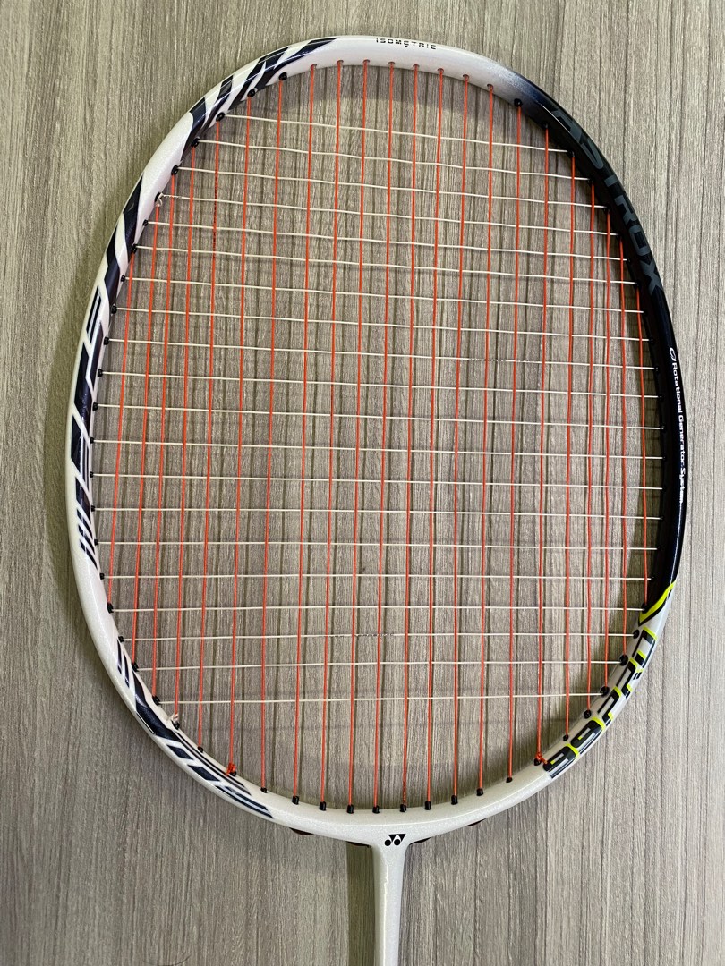 Yonex Astrox 99 Pro, 運動產品, 運動與體育, 運動與體育 - 球拍和球類運動 - Carousell