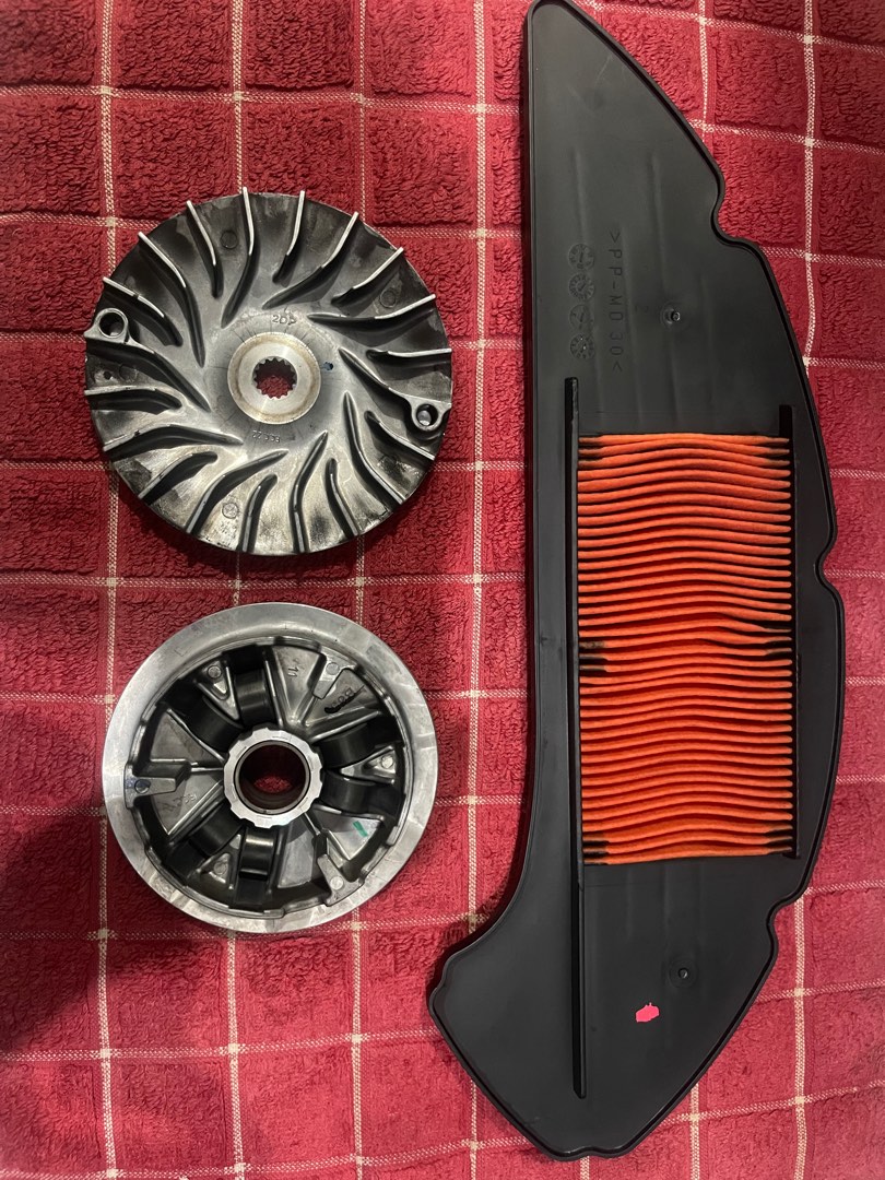 Aerox/nmax v2 Ori front cvt pulley & roller , Motorcycles, Motorcycle ...