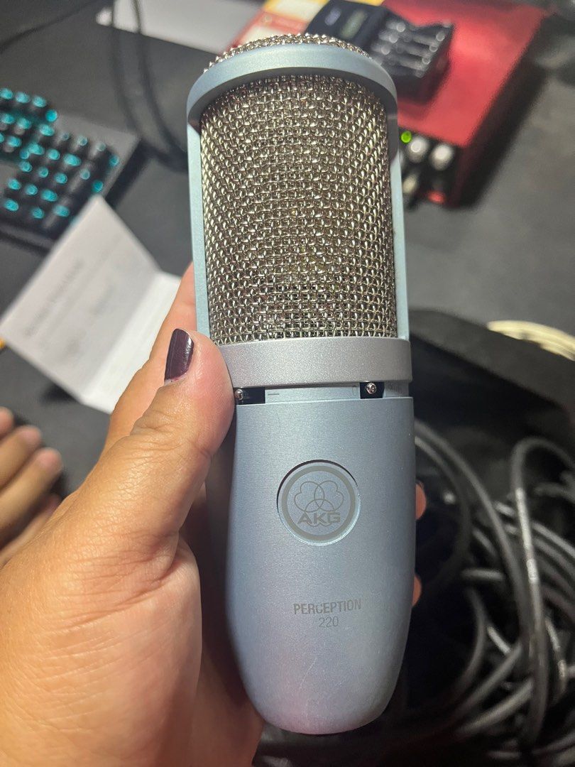 AKG Perception 220, Audio, Microphones on Carousell