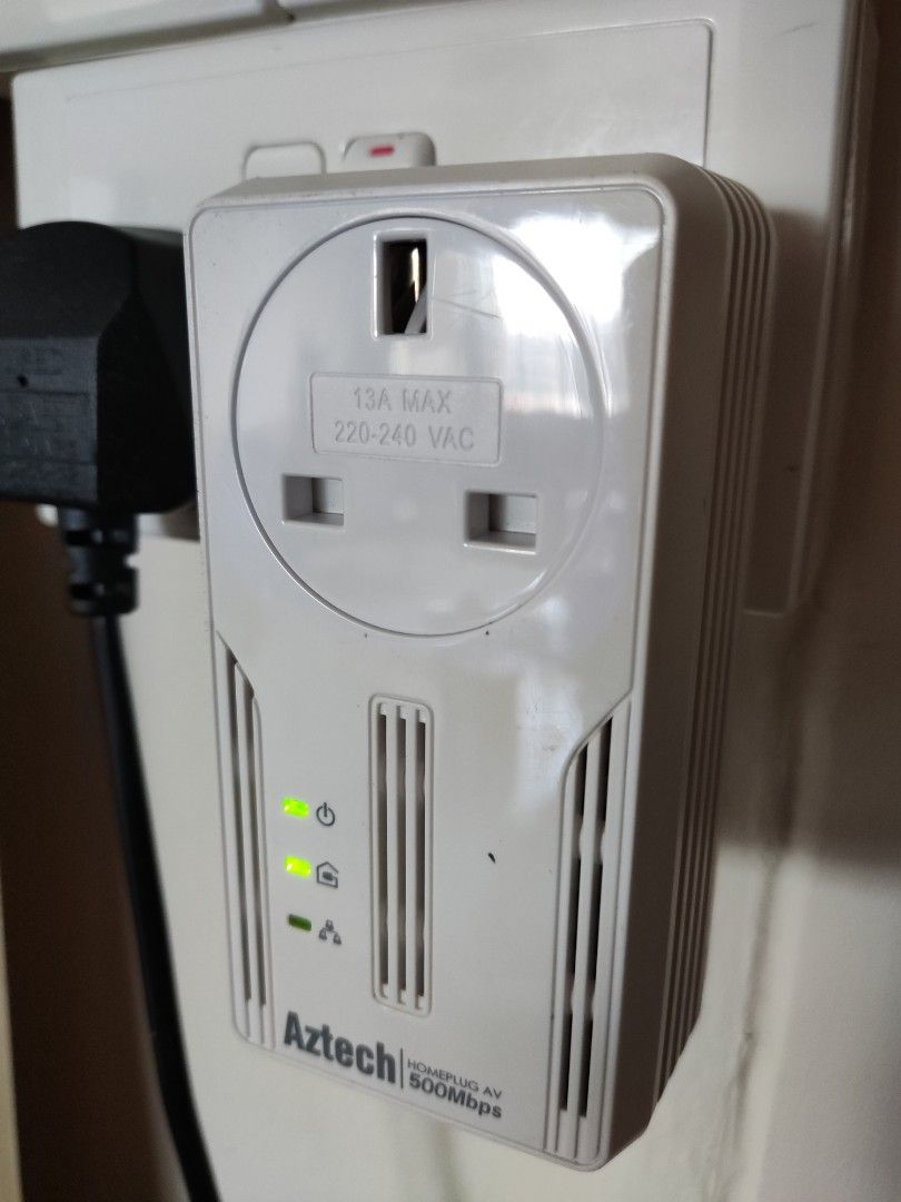 Aztech HL115EP HomePlug AV 500Mbps with AC Pass-Through, Computers ...
