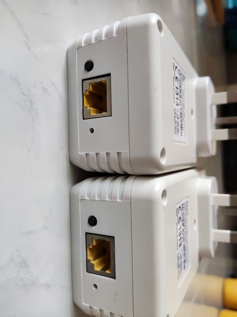 Aztech HL115EP HomePlug AV 500Mbps with AC Pass-Through, Computers ...