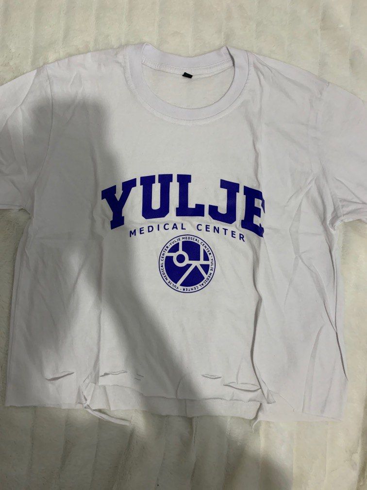 baju putih yulje hospital playlist korea white kaos tshirt, Fesyen ...