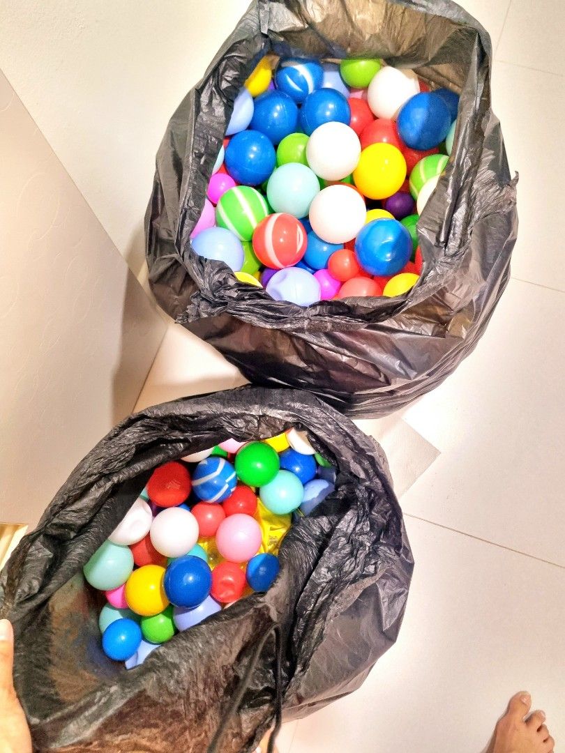 Ball pit with inflatable 180cm, Babies & Kids, Infant Playtime on Carousell