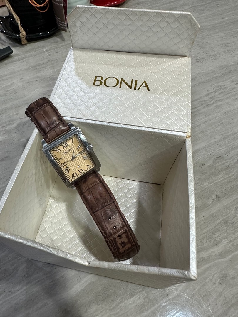 Bonia Watch, Women's Fashion, Watches & Accessories, Watches on Carousell
