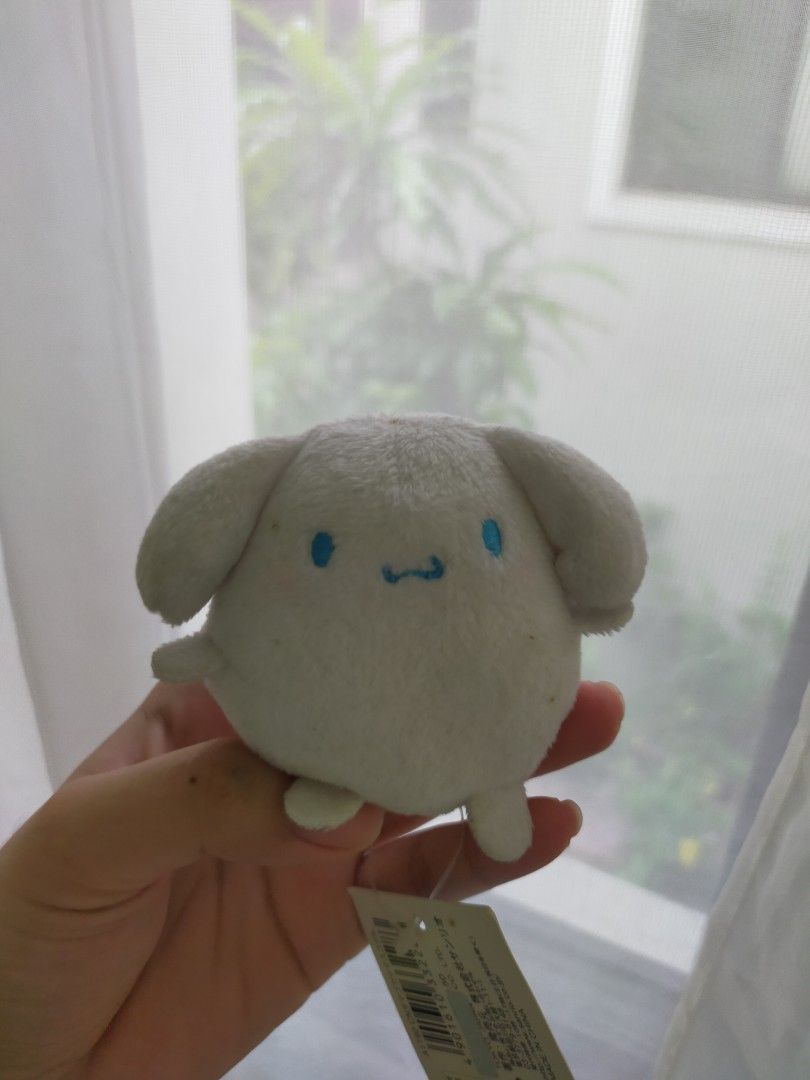 Cinnamon roll mini plushie, Hobbies & Toys, Toys & Games on Carousell