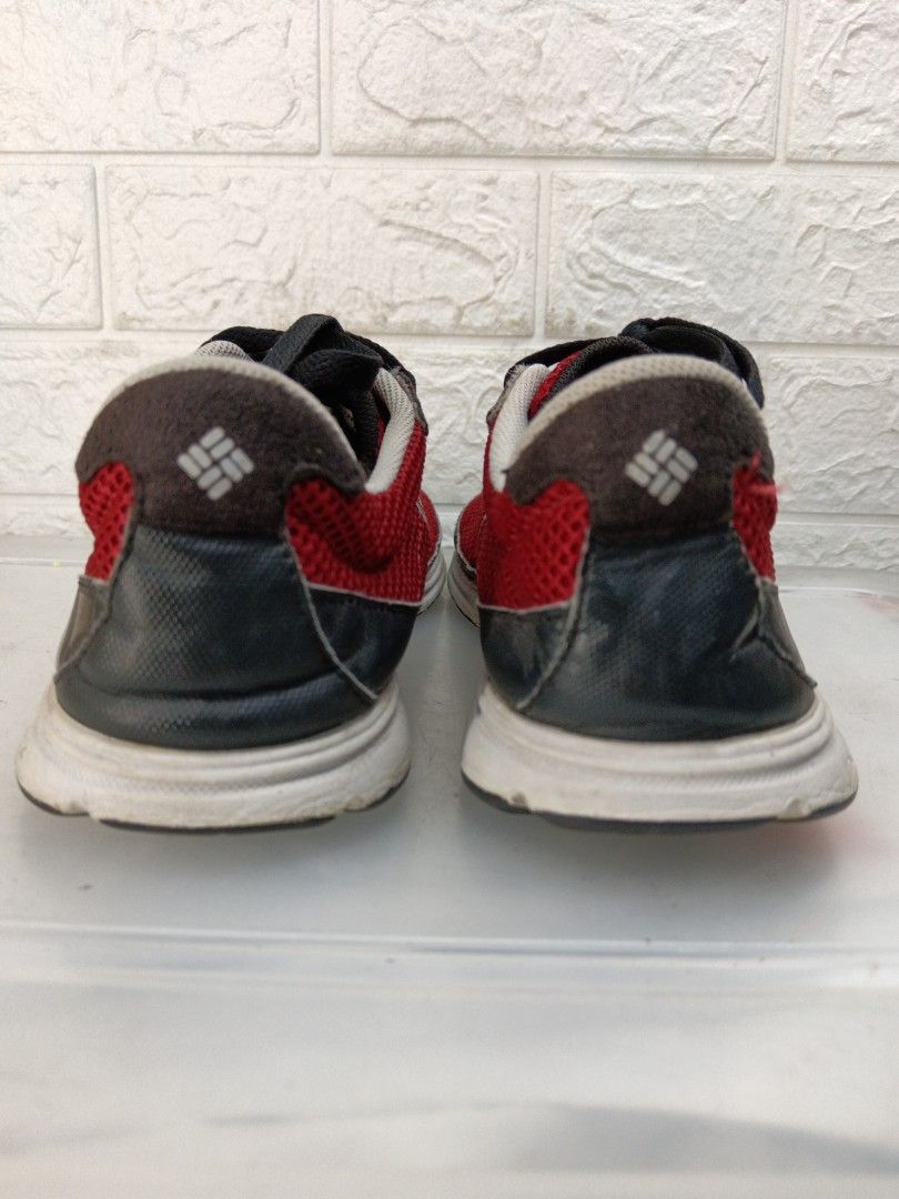 Columbia Techlite, Sports Equipment, Hiking & Camping on Carousell