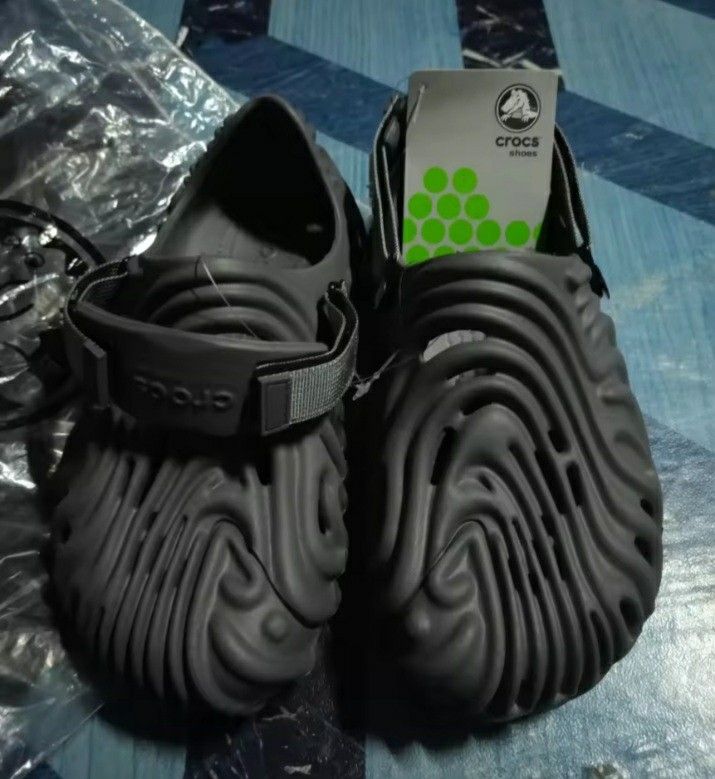 Crocs (alien shoes), Men's Fashion, Footwear, Slippers & Slides on ...