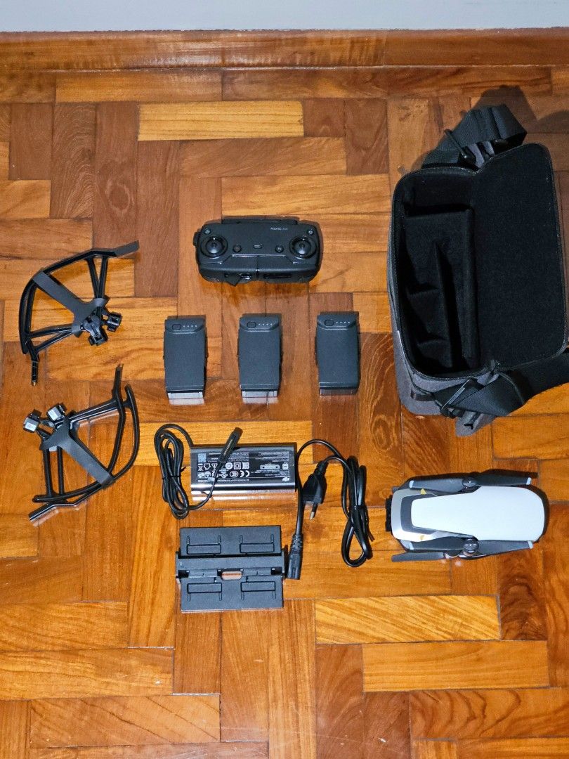 DJI Mavic Air Fly More Combo (Gen 1), Photography, Drones on Carousell