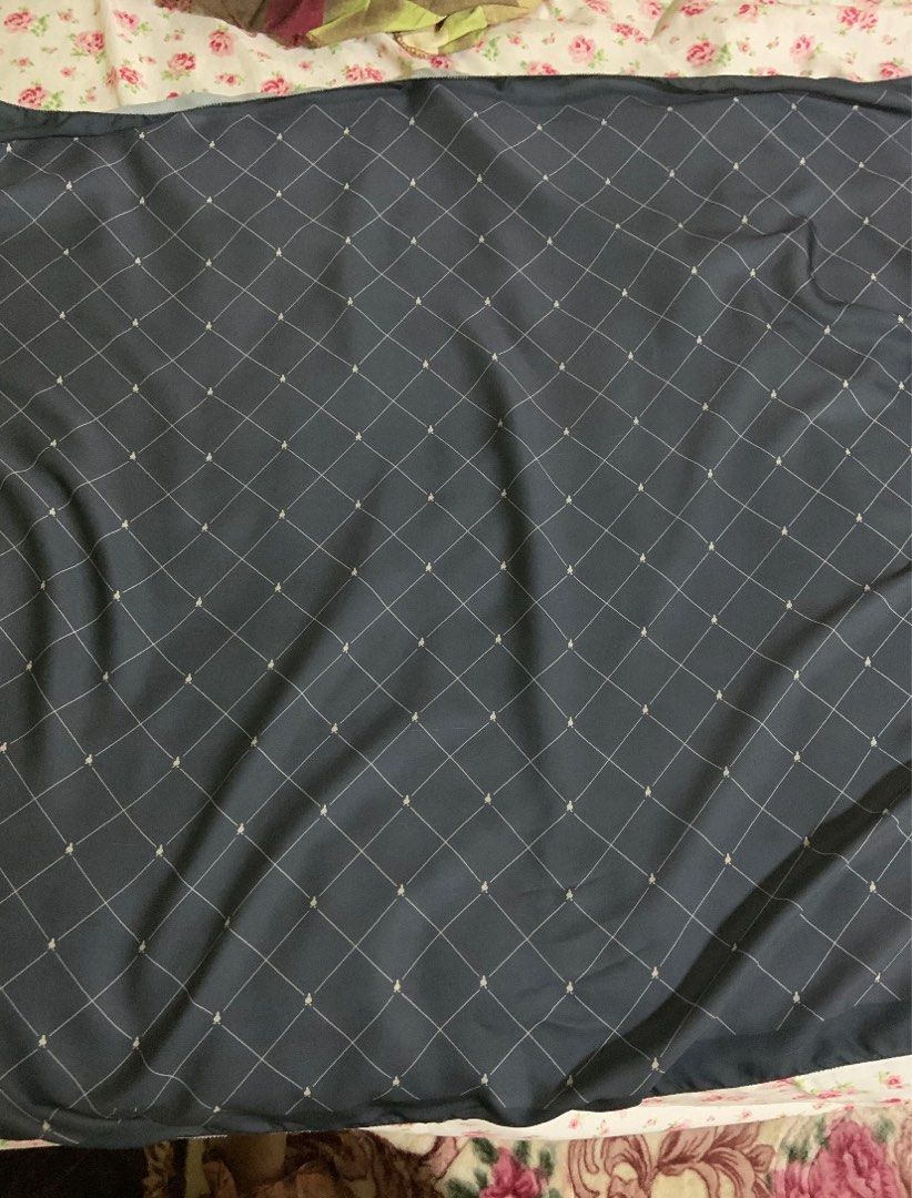 Duck shawl the line, Women's Fashion, Muslimah Fashion, Hijabs on Carousell