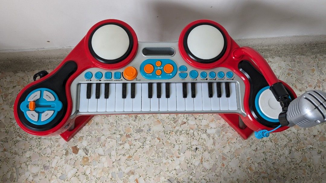 ELC keyboard, Hobbies & Toys, Music & Media, Musical Instruments on ...