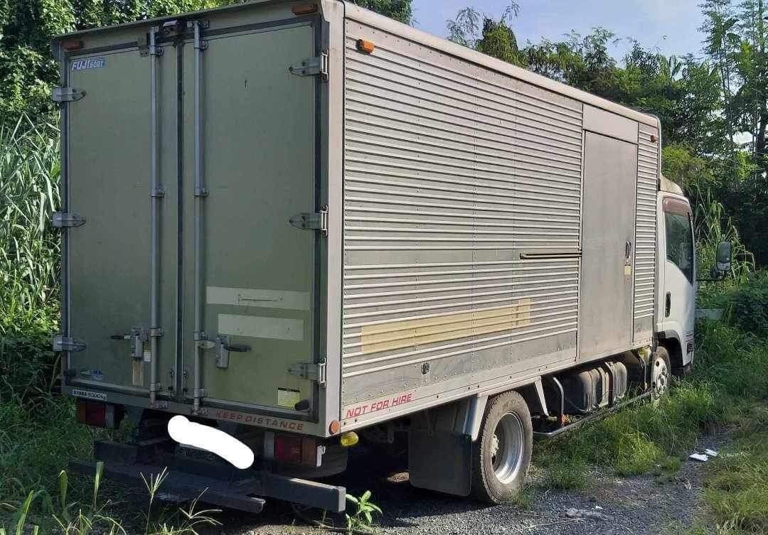 ELF TRUCK, Special Vehicles, Heavy Vehicles on Carousell