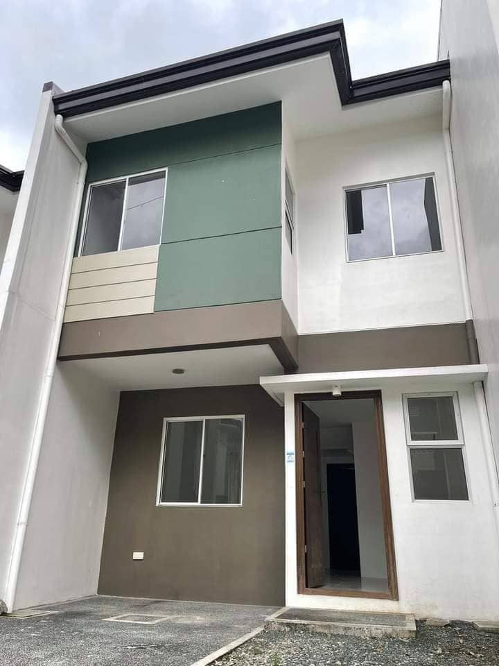 Eminenza 2 Townhouse Inner Unit, Property, Rentals, House & Lot on ...