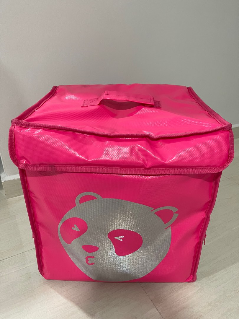 Foodpanda Thermal/food delivery Bag, Motorcycles, Motorcycle ...