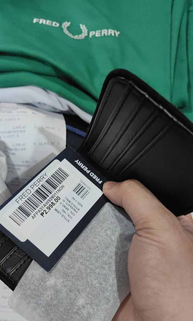 Fred Perry Tonal Classic Billfold Wallet, Luxury, Bags & Wallets on ...