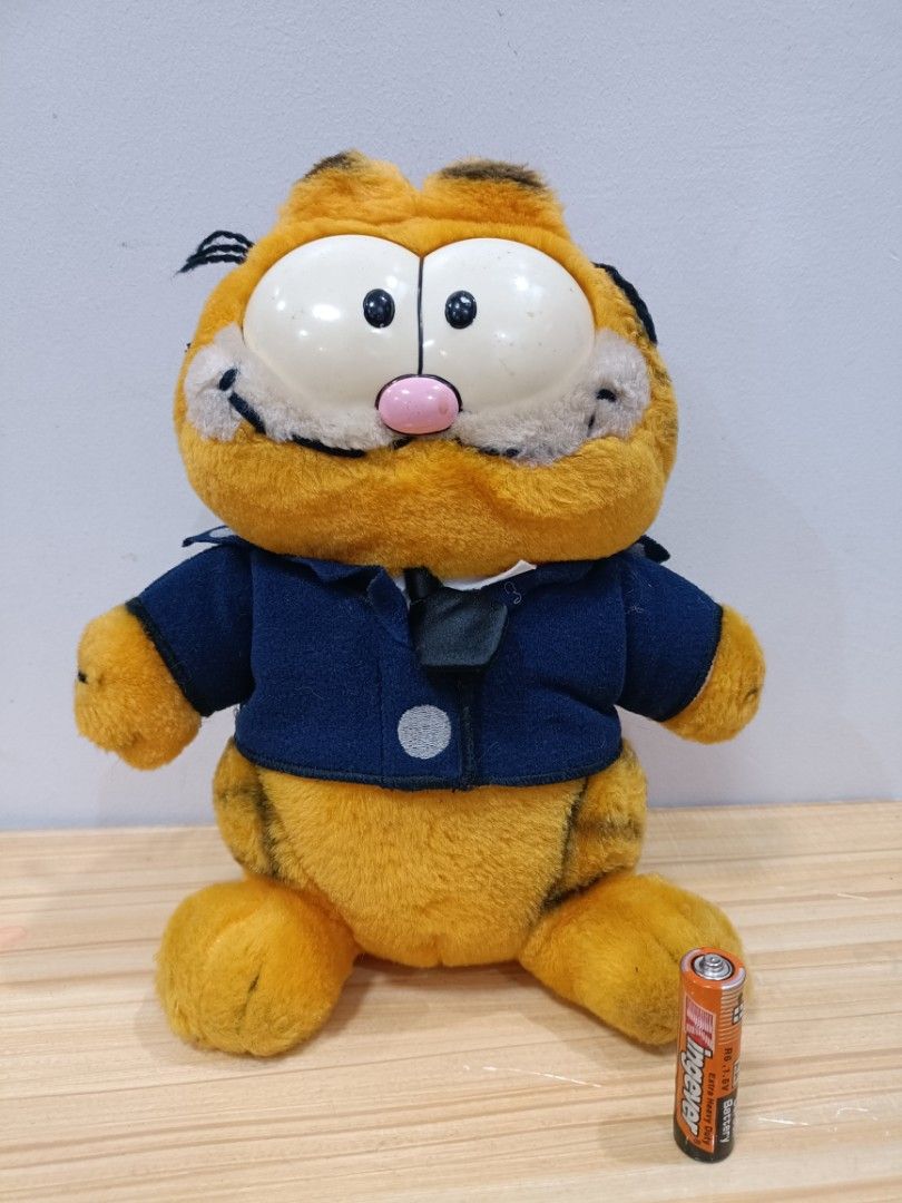 Garfield - Original Garfield, Hobbies & Toys, Toys & Games on Carousell