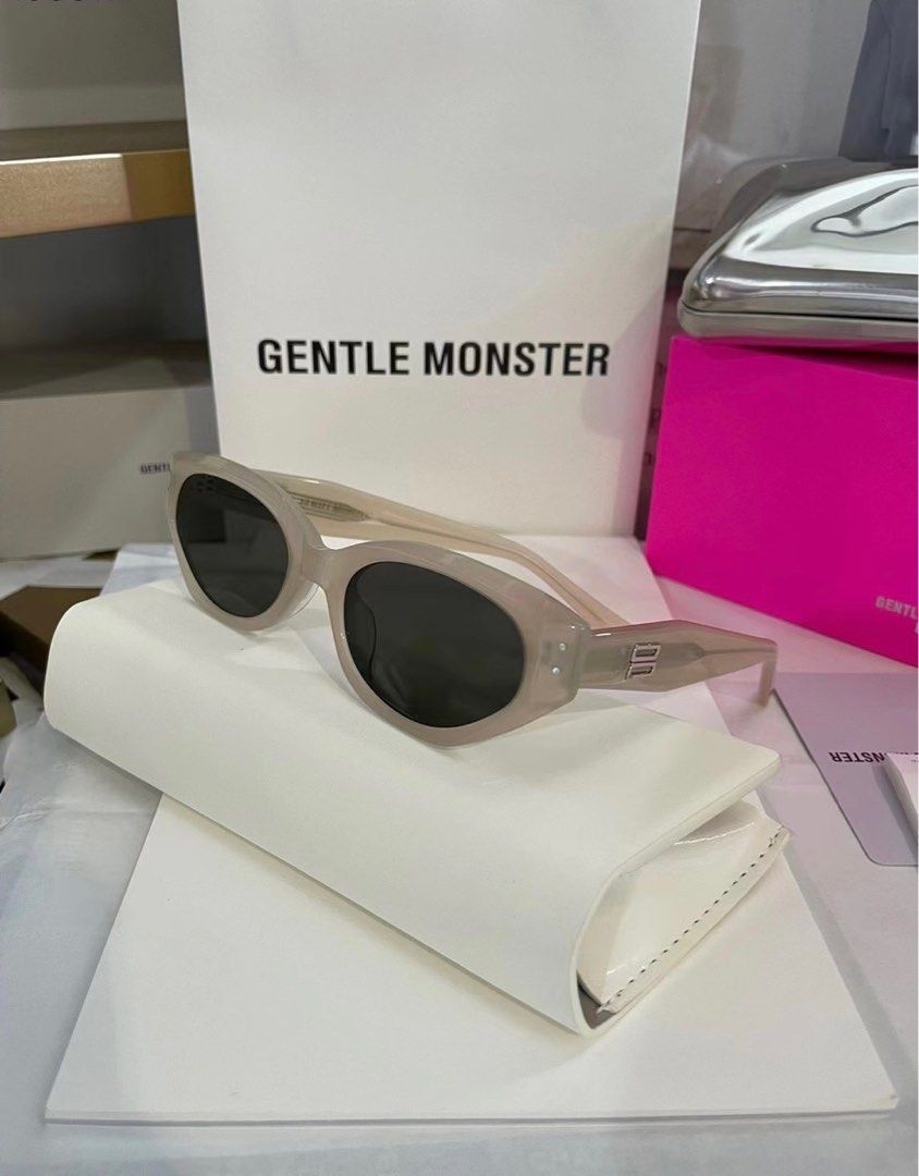 Gentle Monster sunglasses Rococo, Women's Fashion, Watches ...