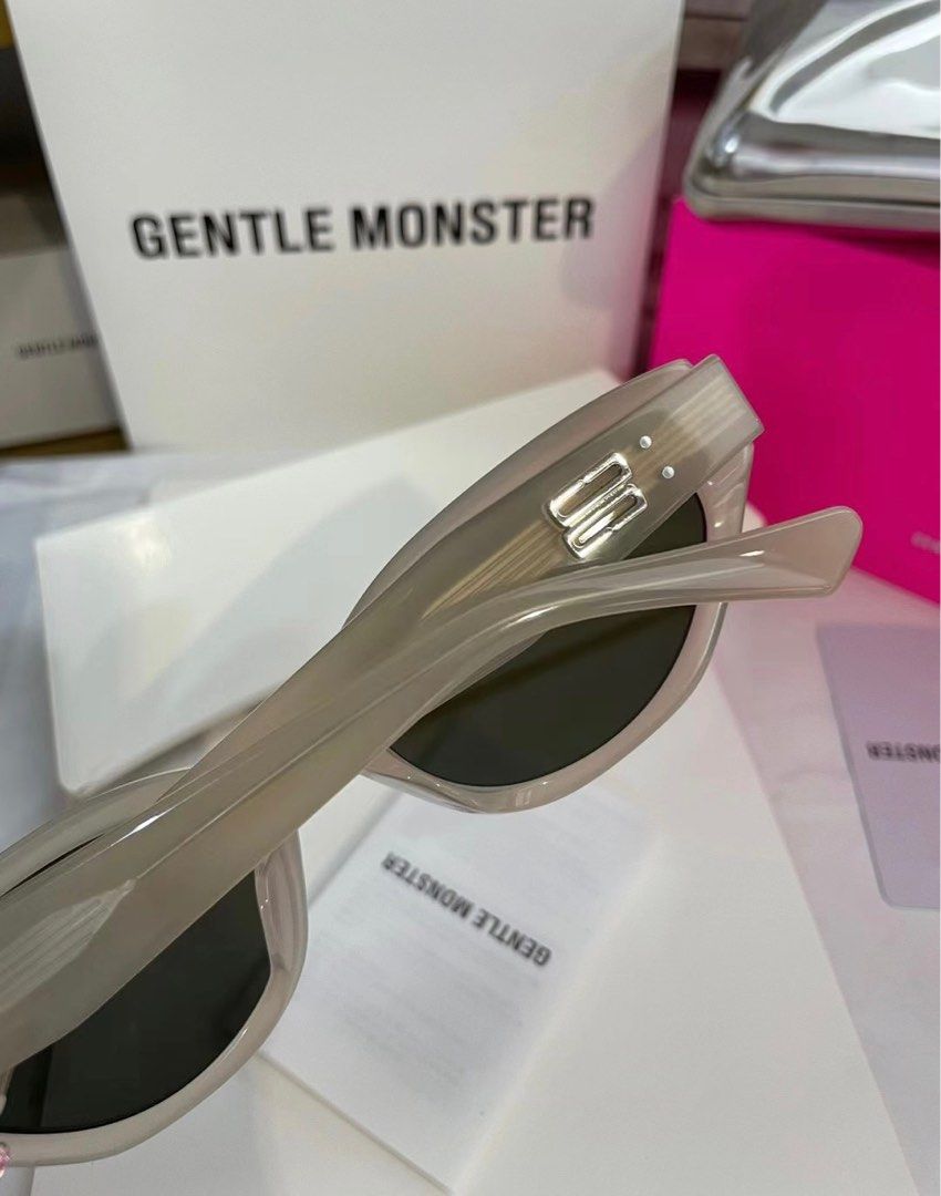 Gentle Monster sunglasses Rococo, Women's Fashion, Watches ...