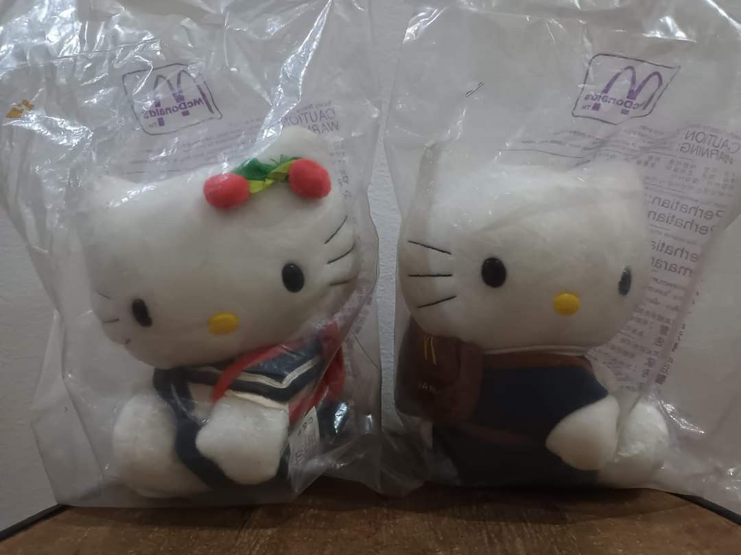 Hello Kitty + Dear Daniel Uniform Plushie Set, Hobbies & Toys, Toys ...